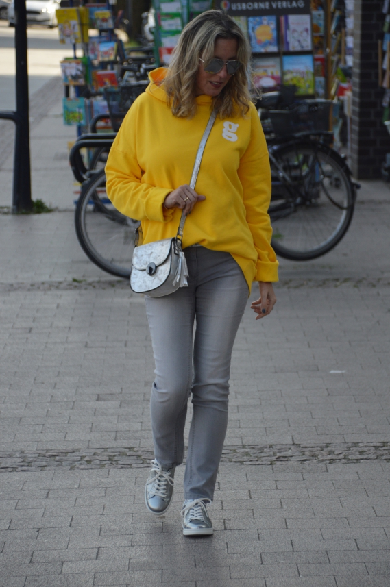 Wunderschãne Glam O Meter Hoodie Ebenbild